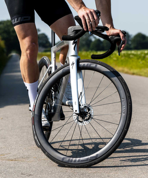 HOW TO CHOOSE YOUR PERFECT CYCLING WHEELS - FFWD GUIDES